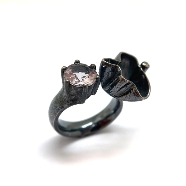 Sculptural Morganite Ring Sabine Müller Pistachios